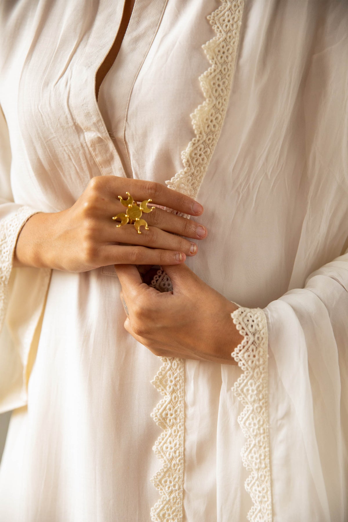 Ivory Muslin Tunic Set (Set of Three) | Kapraaha